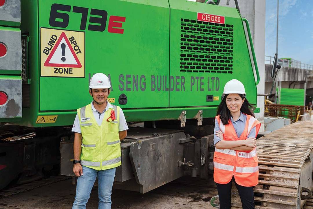 Hwa Seng Builder completes Tampines Viaduct using Sennebogen 673 crane