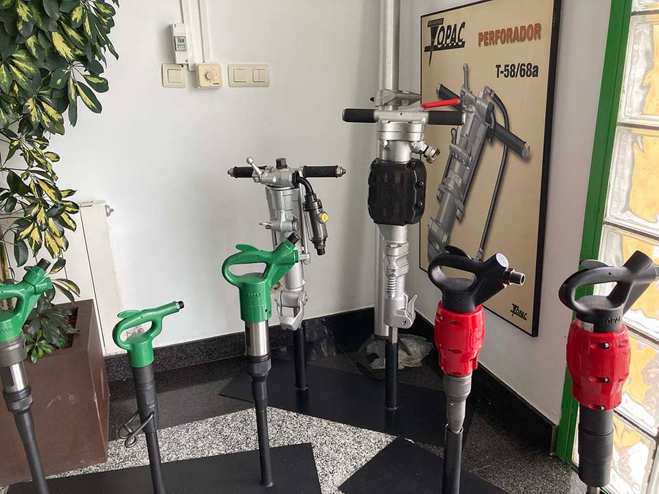 Robust, ergonomic Topac pneumatic hammers for global markets