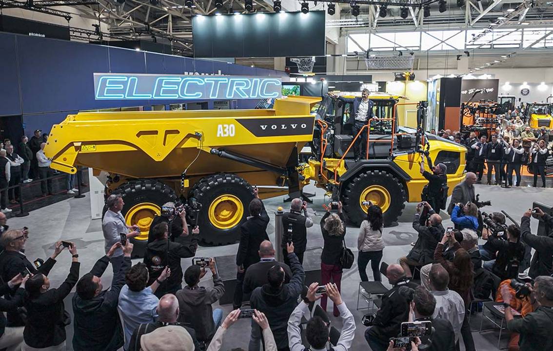 Volvo CE unveils world’s first electric articulated haulers