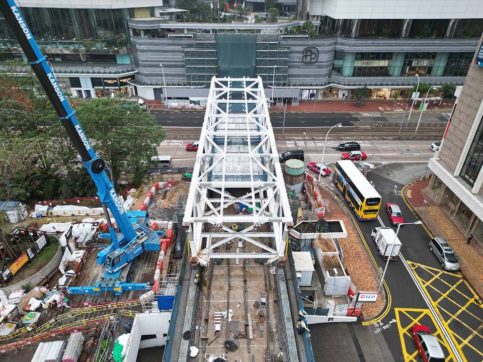 Gammon Construction completes Hong Kong’s Two Queensway Bridge project