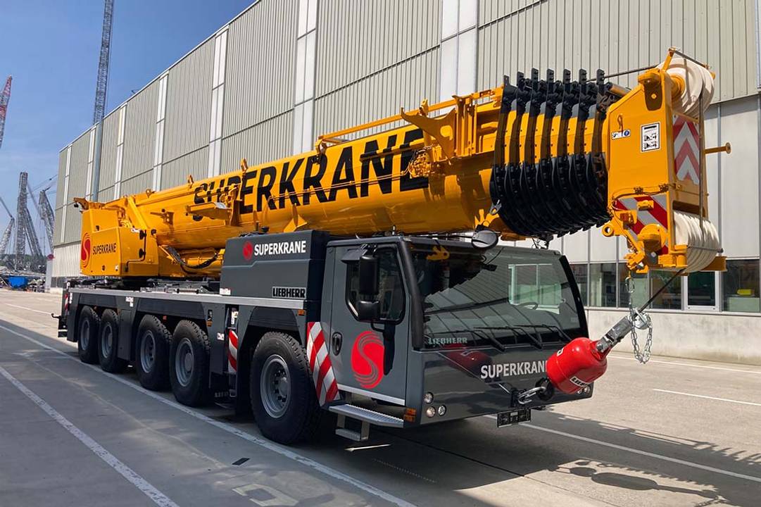 Indonesia’s Superkrane expands crane fleet with Liebherr LTM 1230-5.1